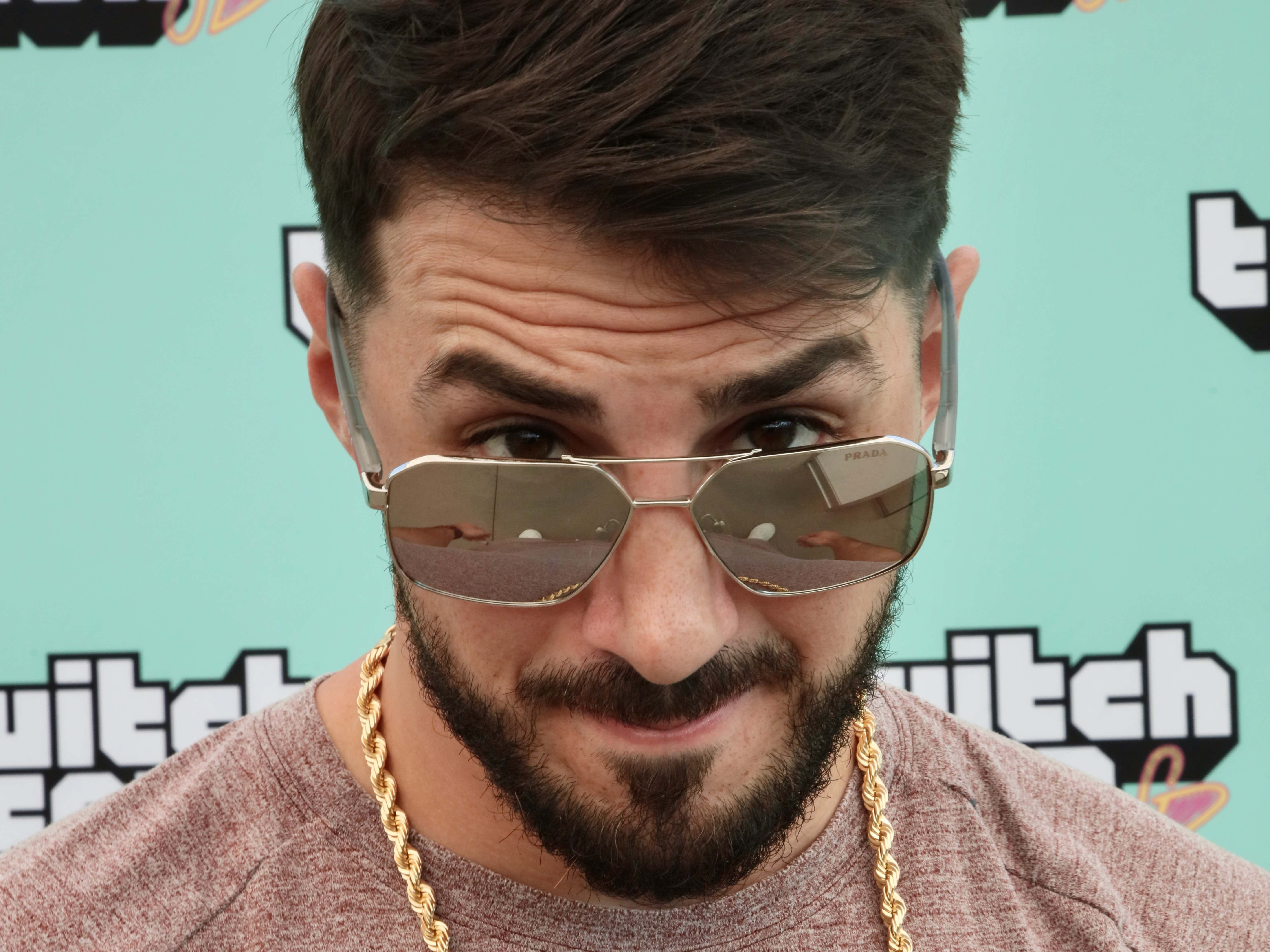 Nick Mercs Is Every Guy When Their Girl Calls Them About Nothing ...