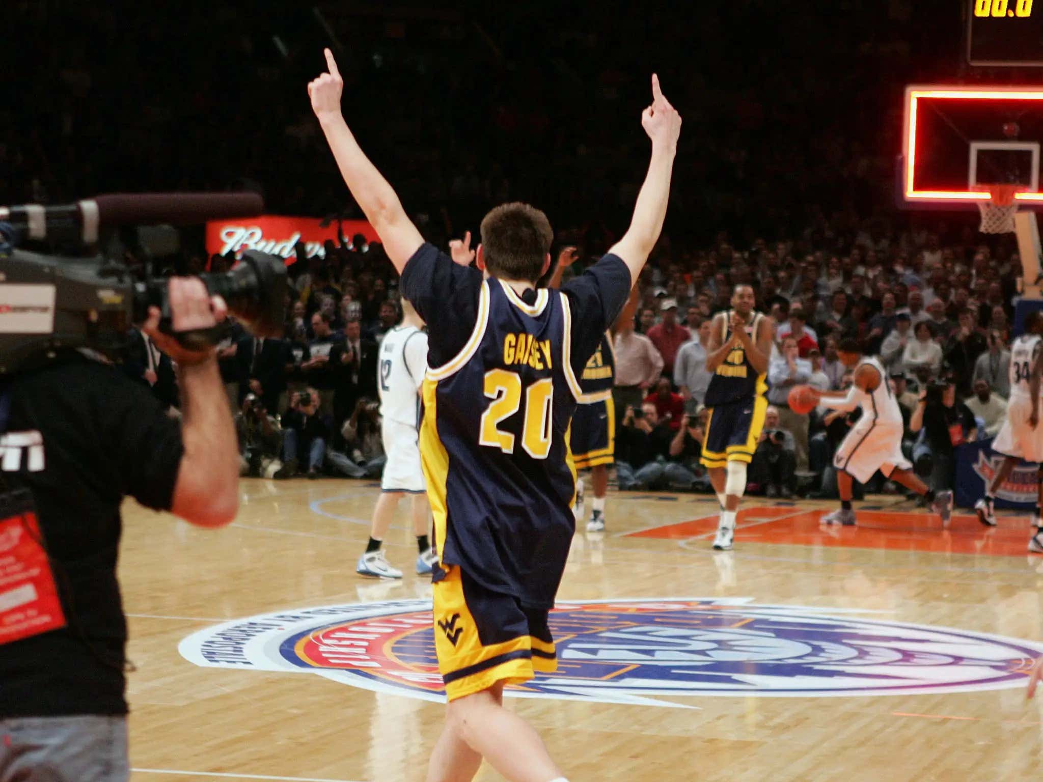 Desperate Times: WVU Had Joe Mazzulla And Mike Gansey Basically Beg The ...