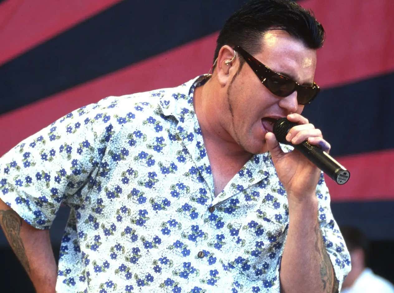 Sad News The Lead Singer Of Smash Mouth Has Passed Away Barstool Sports