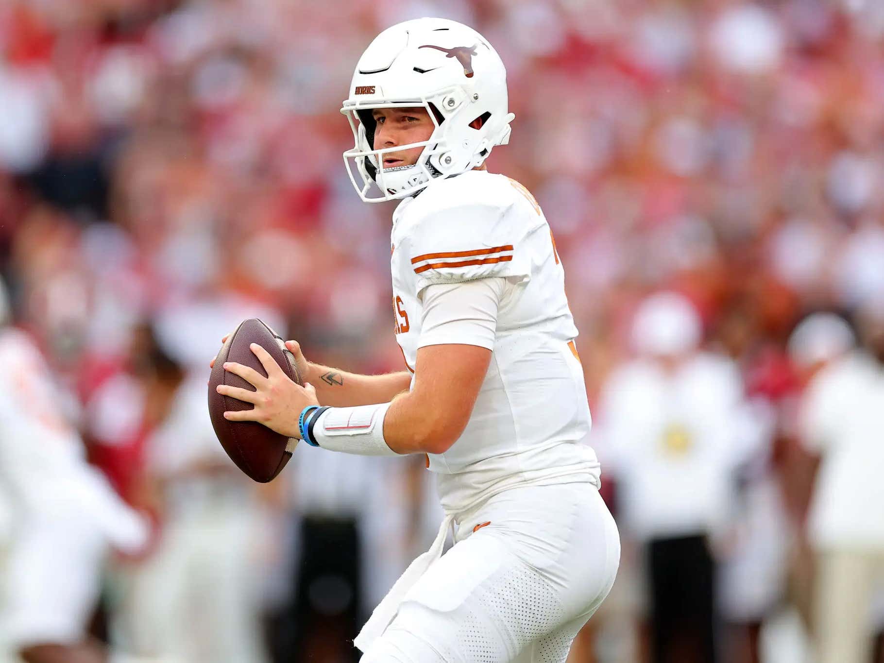 Holy Shit: Quinn Ewers Threw A DIME Of A Ball For Xavier Worthy To Put ...