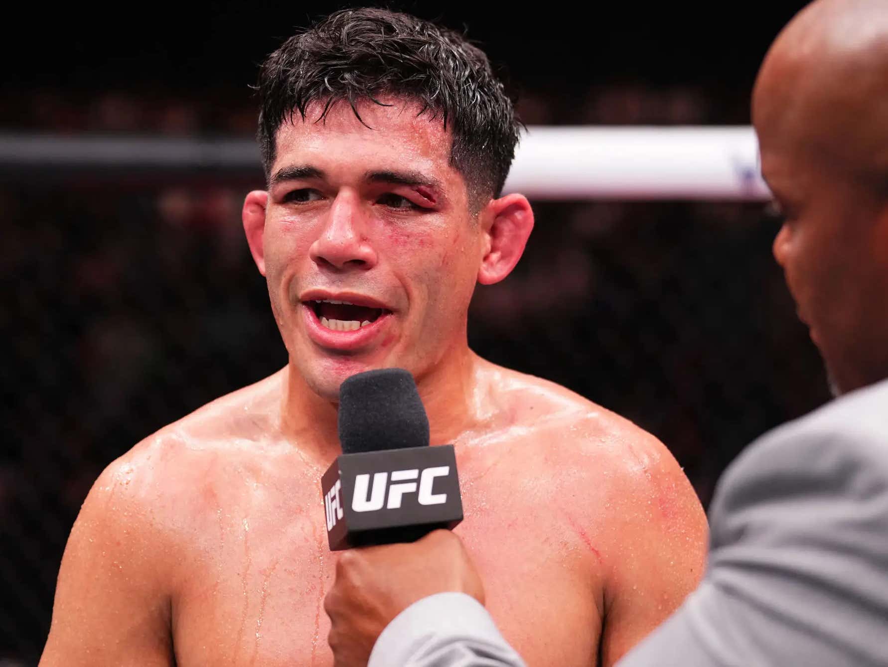 Football Guy - UFC Fighter Lands A Huge KO In Abu Dhabi And Immediately ...