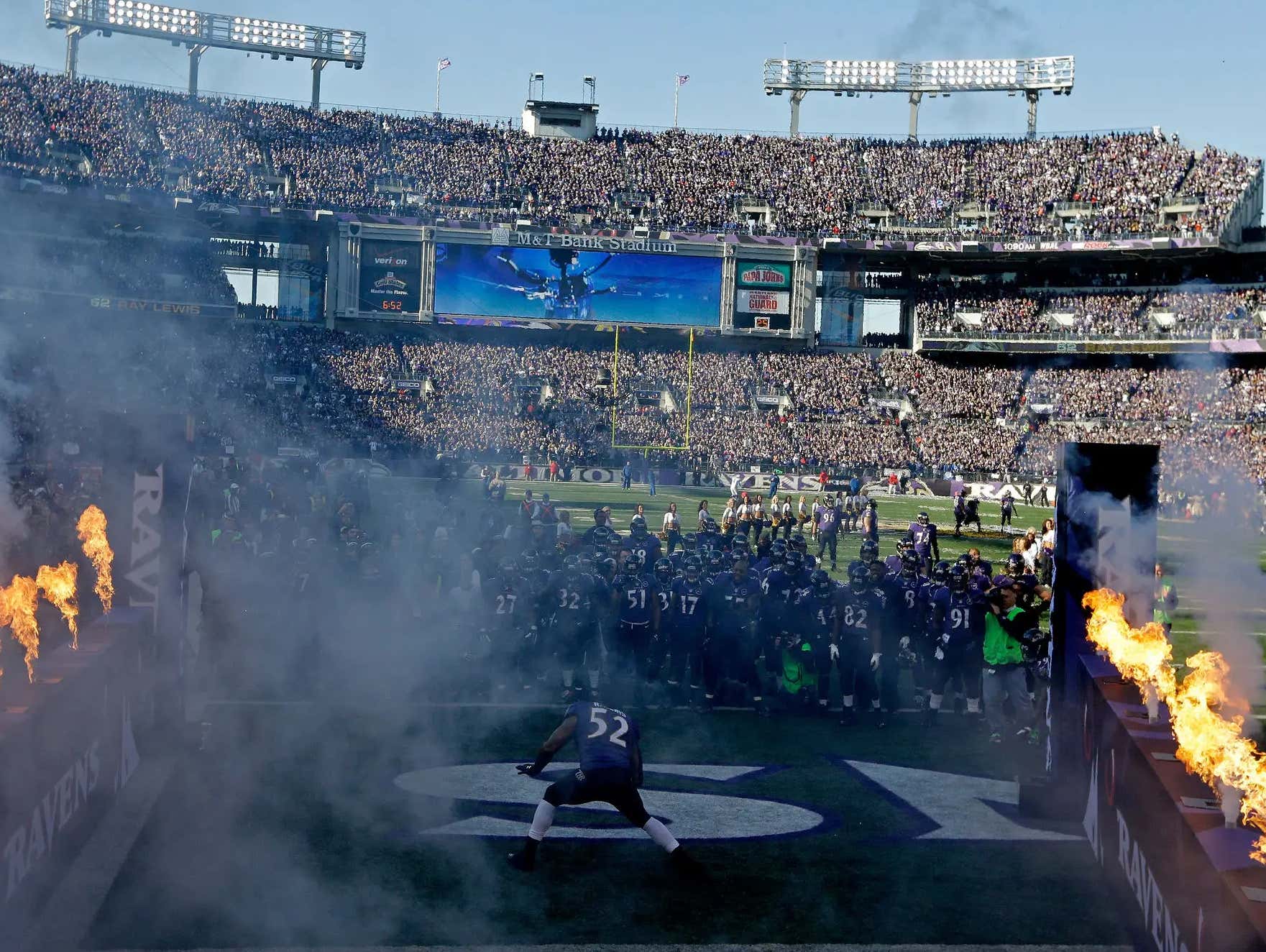 Joe Flacco Says Ray Lewis Running Out Of The Tunnel Before A Game Was ...