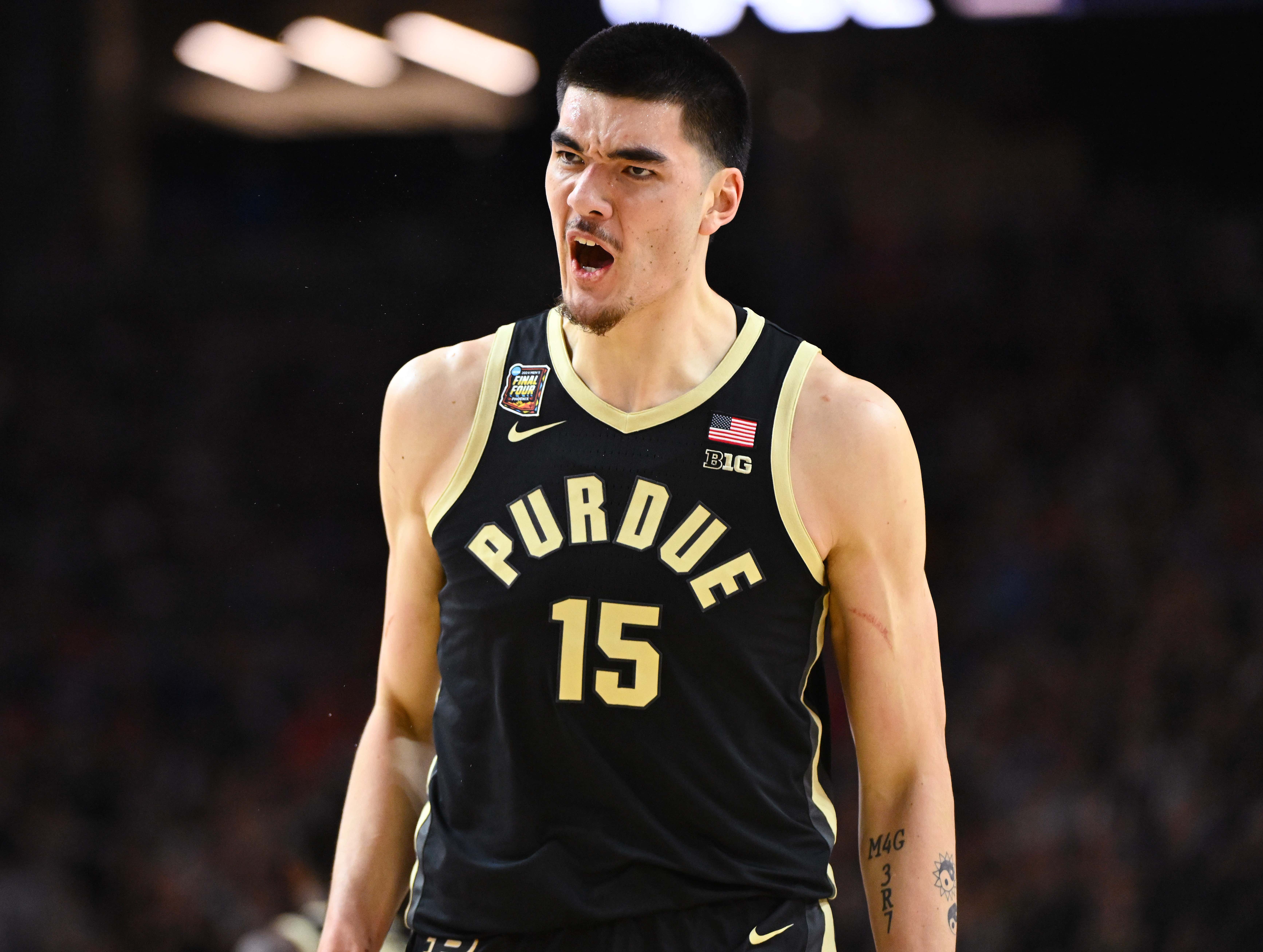 Someone on CBS Sports Said the Hawks Should Draft Zach Edey With the No ...