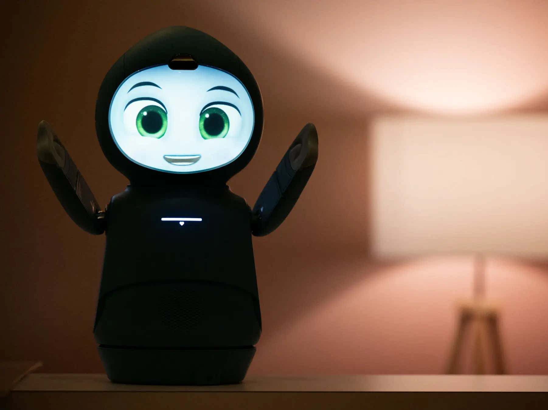 Meet Moxie, The Adorable AI-Robot Friend Marketed To Autistic Children ...