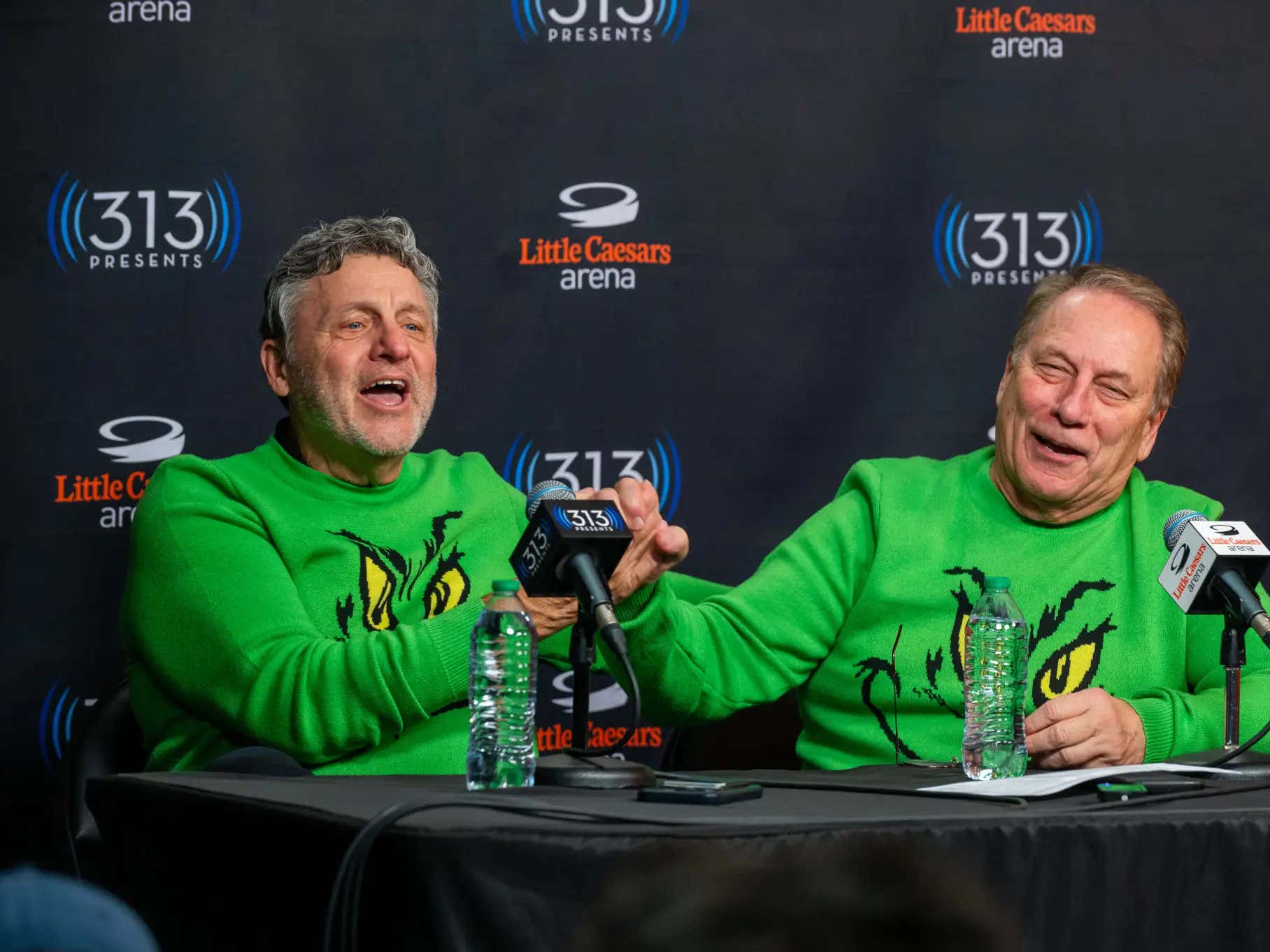 Coaches Being Dudes: Greg Kampe And Tom Izzo Wore Matching Grinch ...