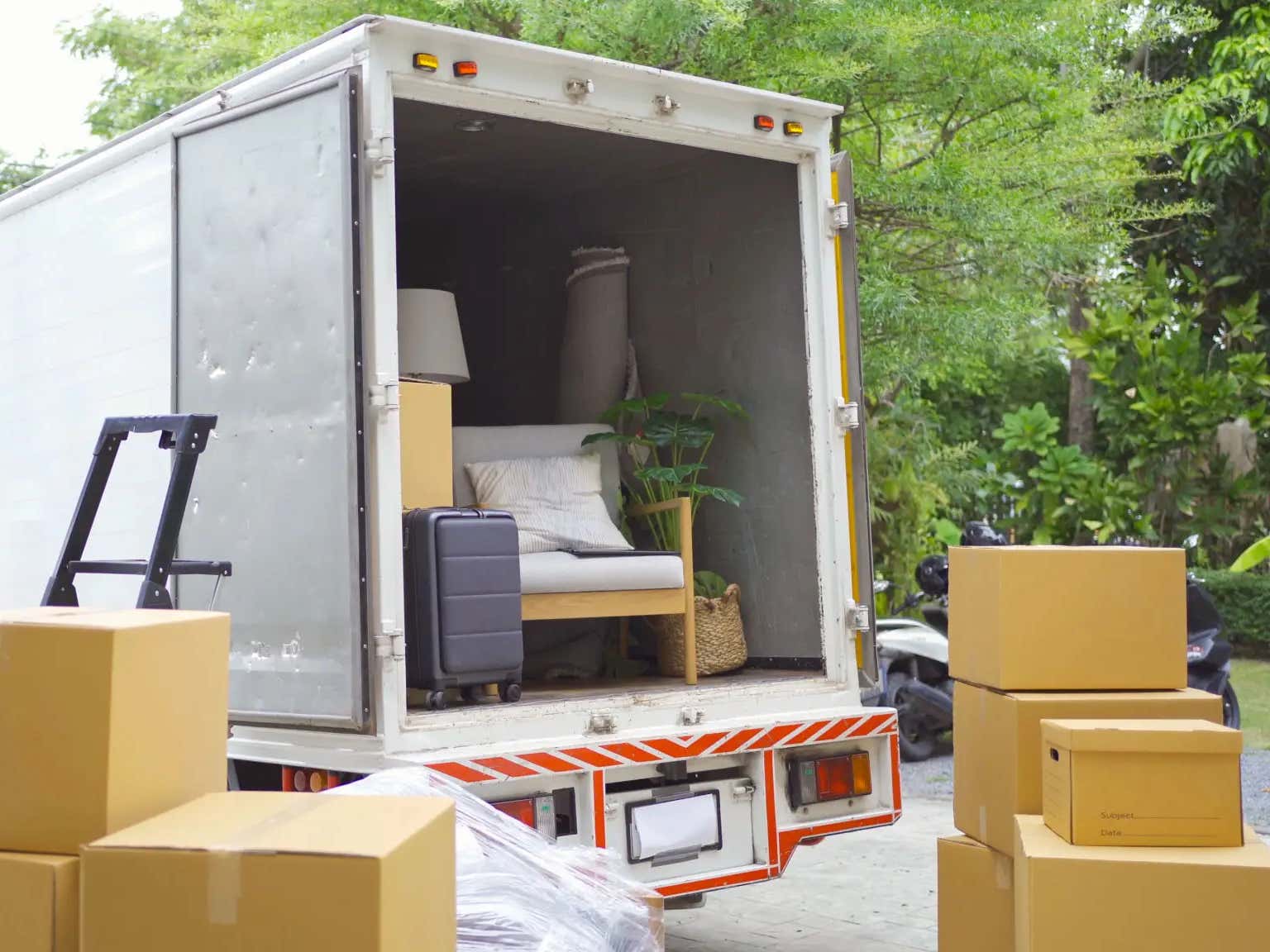 Adulting Sucks Part 1848930: MOVING SUCKS | Barstool Sports