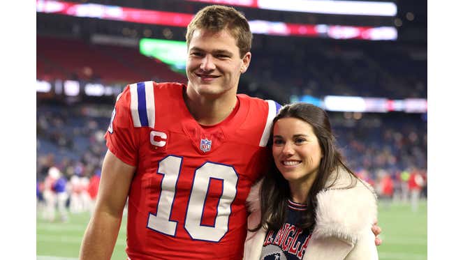 Merry Bakemas: Patriots Fans' New Tradition of Bending the Knee to Our ...