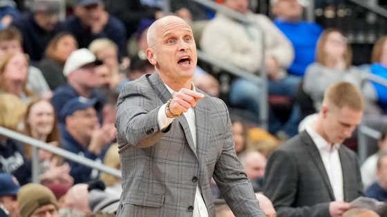 Dan Hurley Doesn't Think It's Weird That UConn Fans Hired A Witch To ...