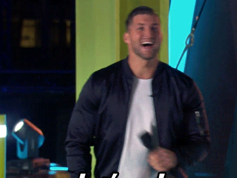 Weekend Wake Up: Tim Tebow Throwing A Touchdown Pass On MTV's "Two-A ...