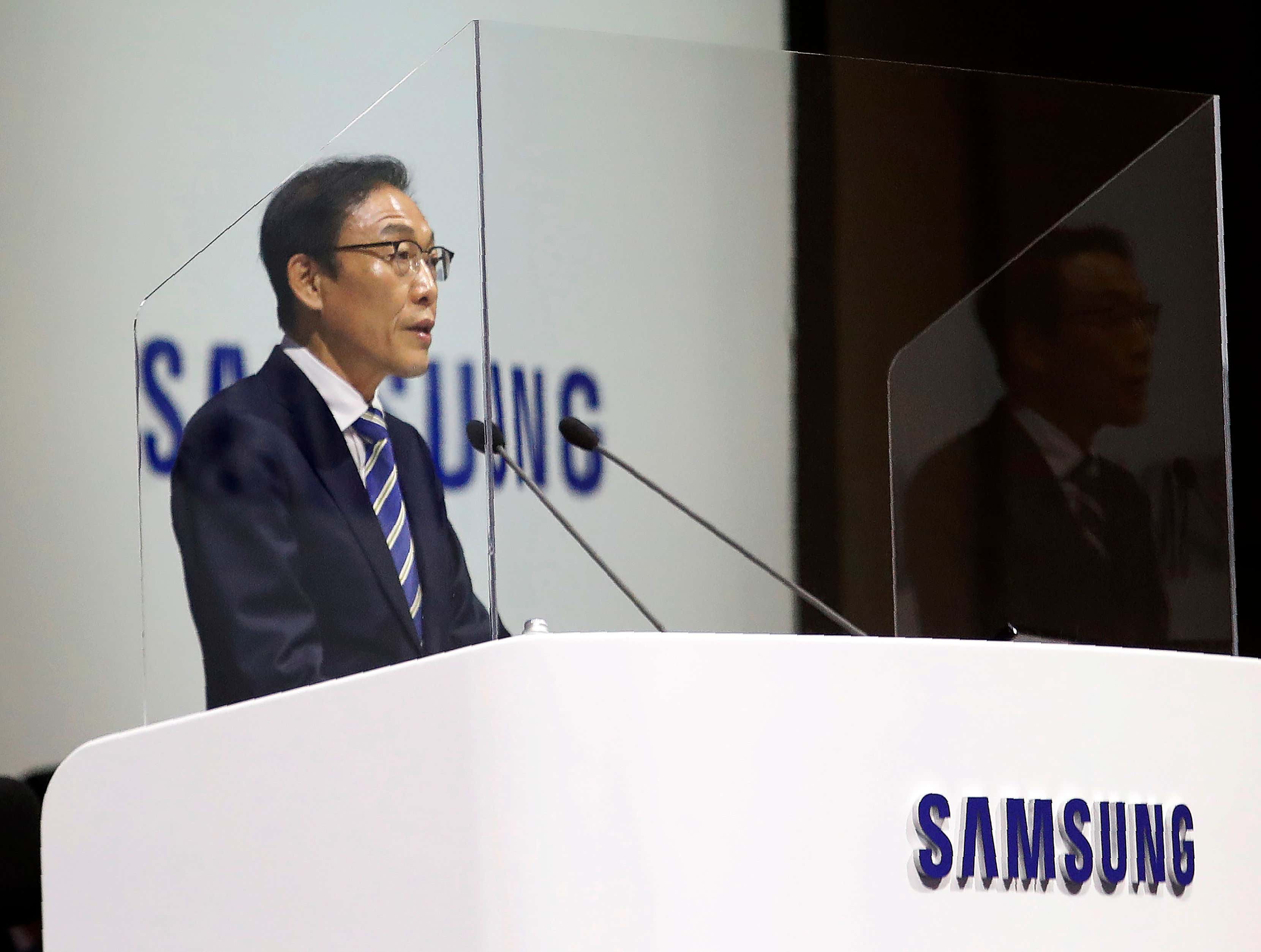 Samsung CEO Officially Pronounced Dead Even Though He Died 7 Years Ago ...