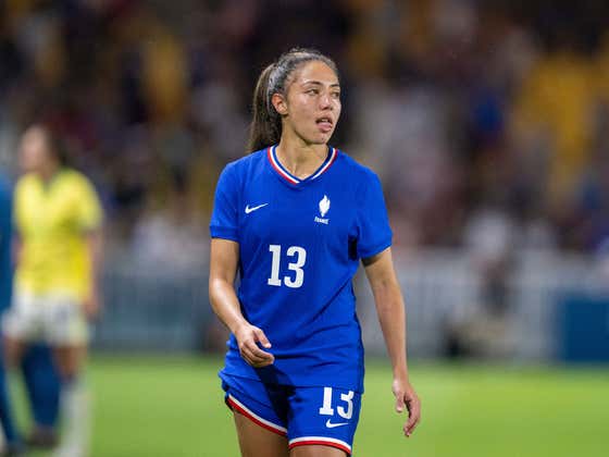 Twitter Is Now Simping For PSG's Left Back Sakina Karchaoui, Who Just ...