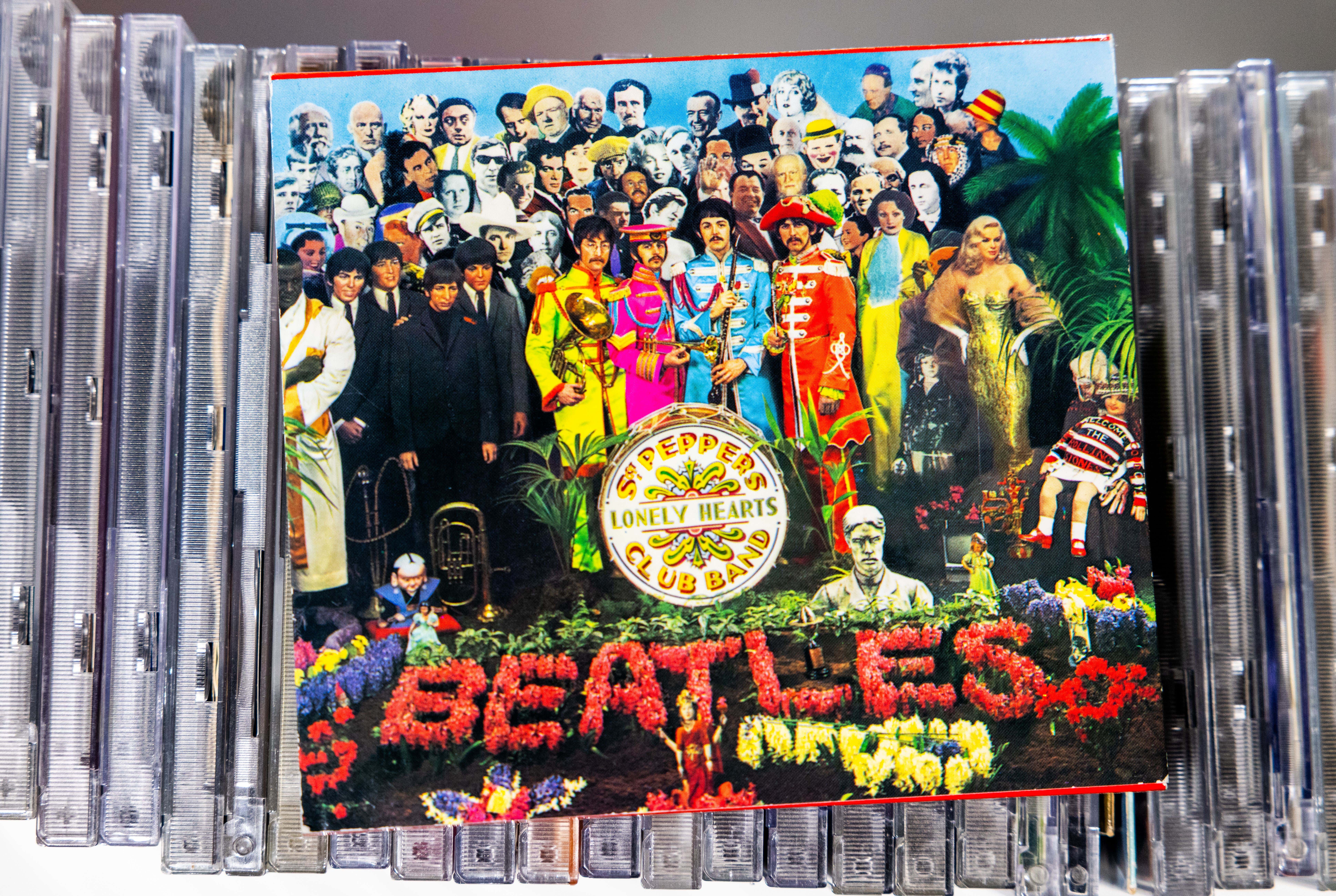 Diving In To The Great "Paul McCartney Is Dead" Conspiracy | Barstool ...