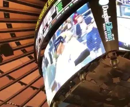 The Knicks Showed Giants And Yankees Highlights At MSG To Get The Crowd ...