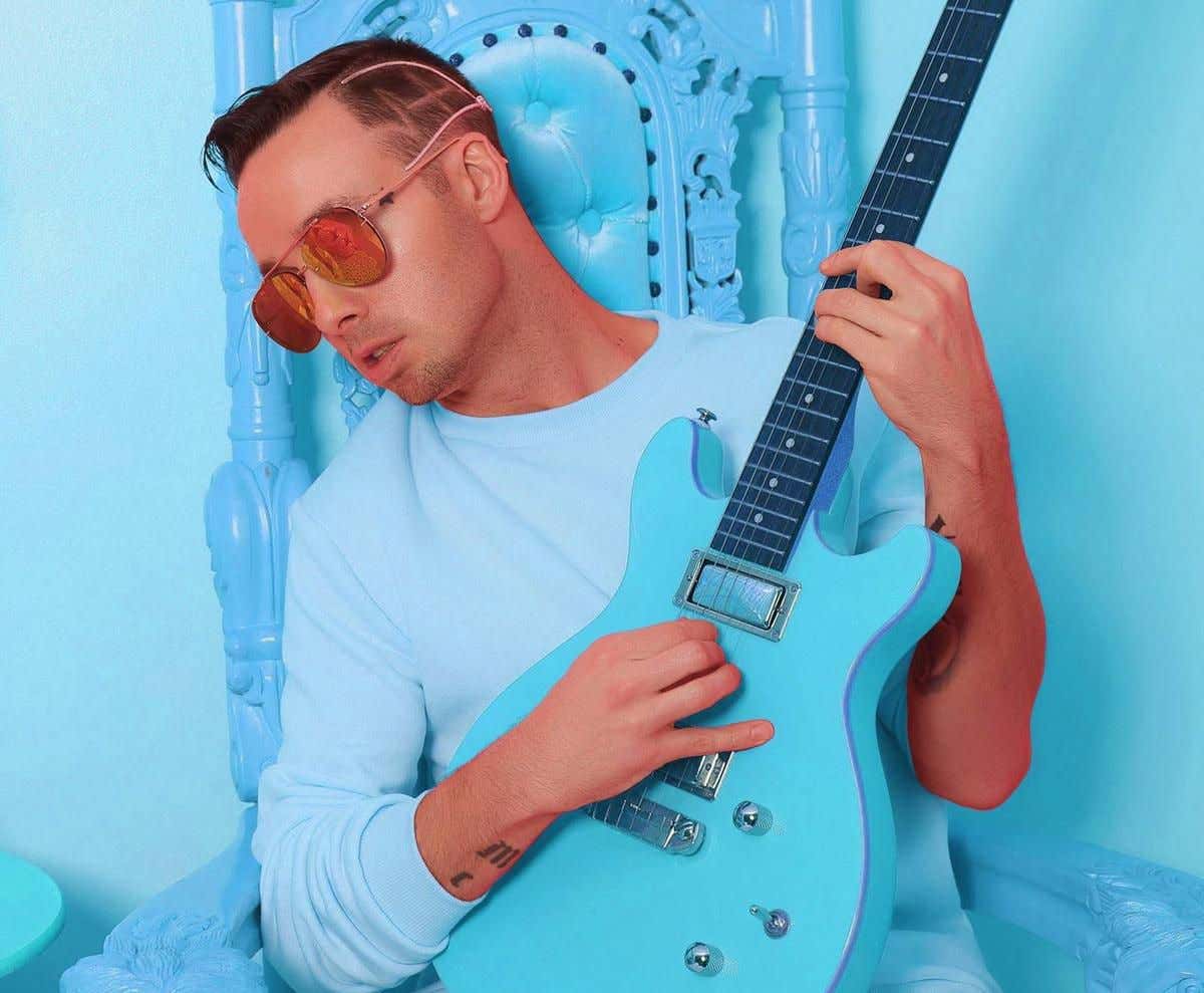 Canadian Rapper Dies After An Airplane Stunt For A Video Shoot Went ...