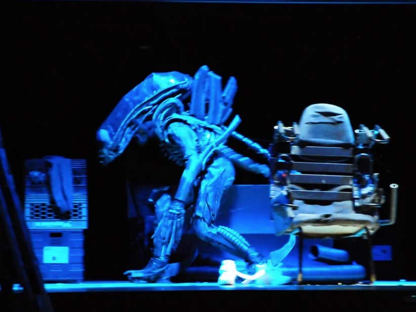 A High School In New Jersey Put On "Alien" As A Stage Play And It Ruled ...