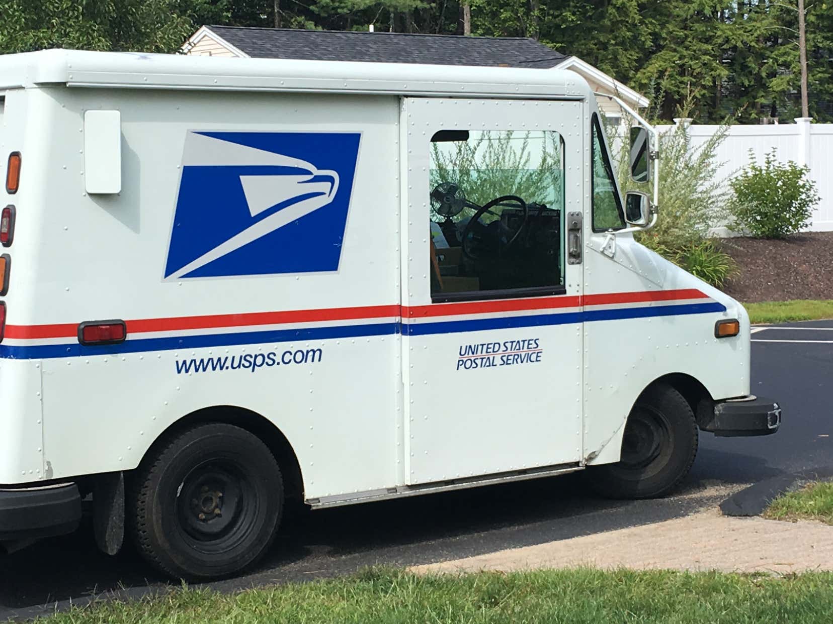 NYC Mailman Caught By Feds Moving Kilos Of Coke Through His Mail ...